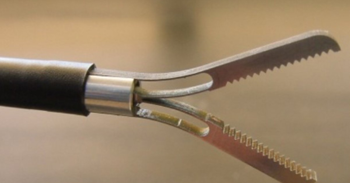 Low-friction surgical grasper | Medical Delta