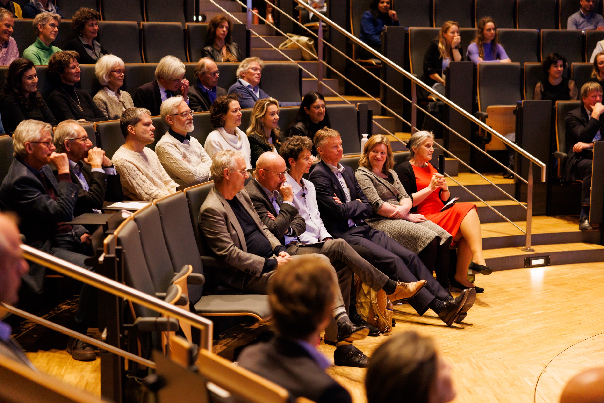 Inaugural lecture by Joke Korevaar: 'Cancer Care: the Role of the HBO Professional and ...